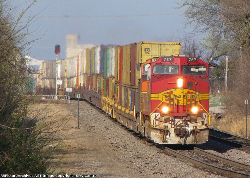 BNSF 767